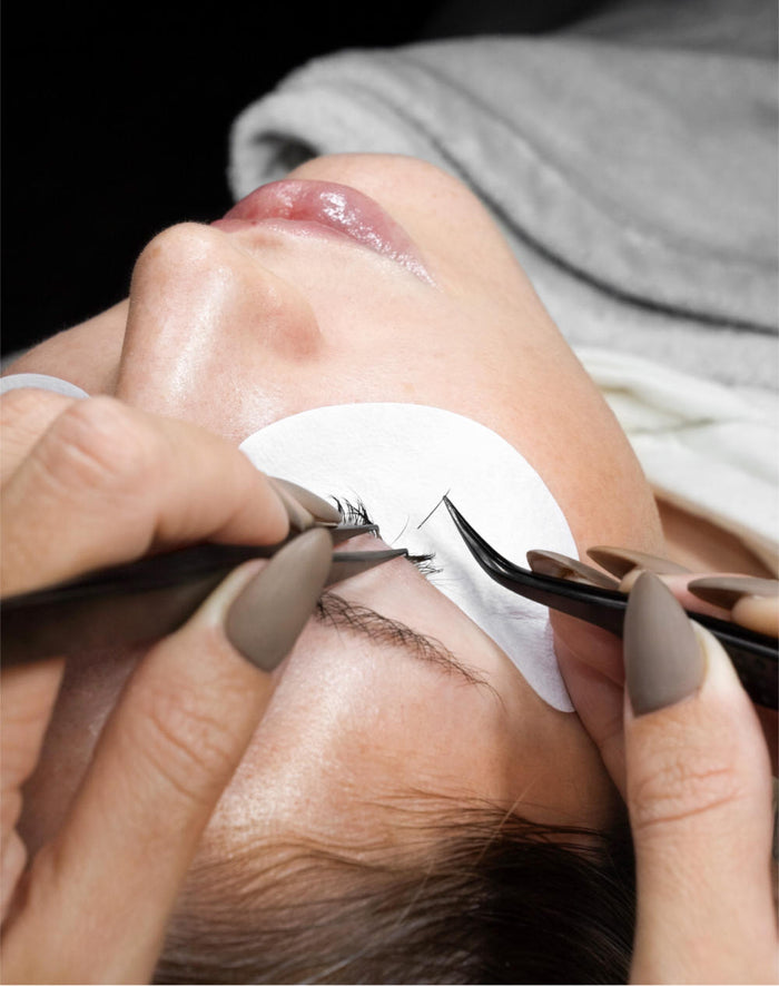 Classic Lash Training Online - Available Worldwide